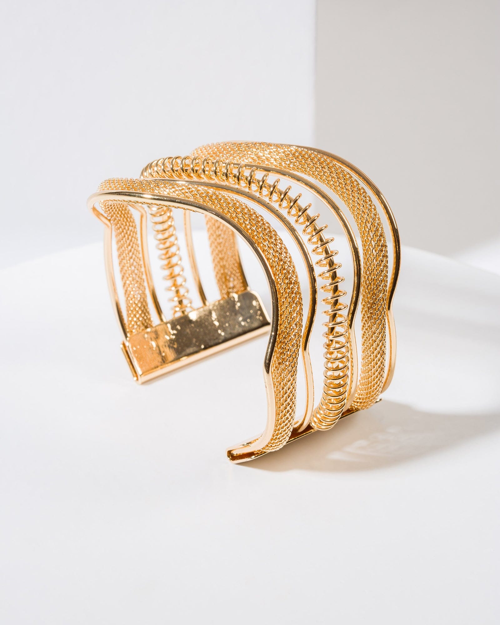Gold Layered Wavy Bangle